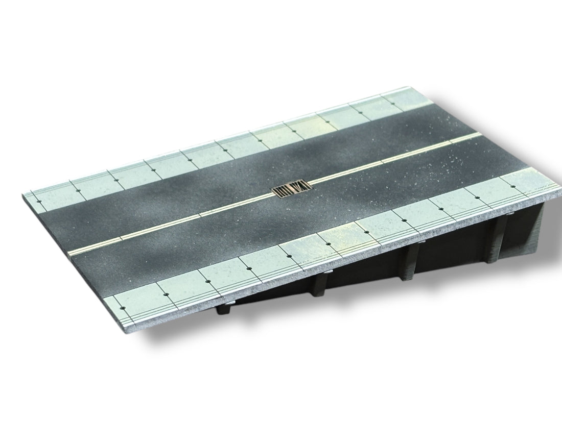 Concrete Single Sided Platform Ramp with Crewe Top - OO Gauge – Bunters ...